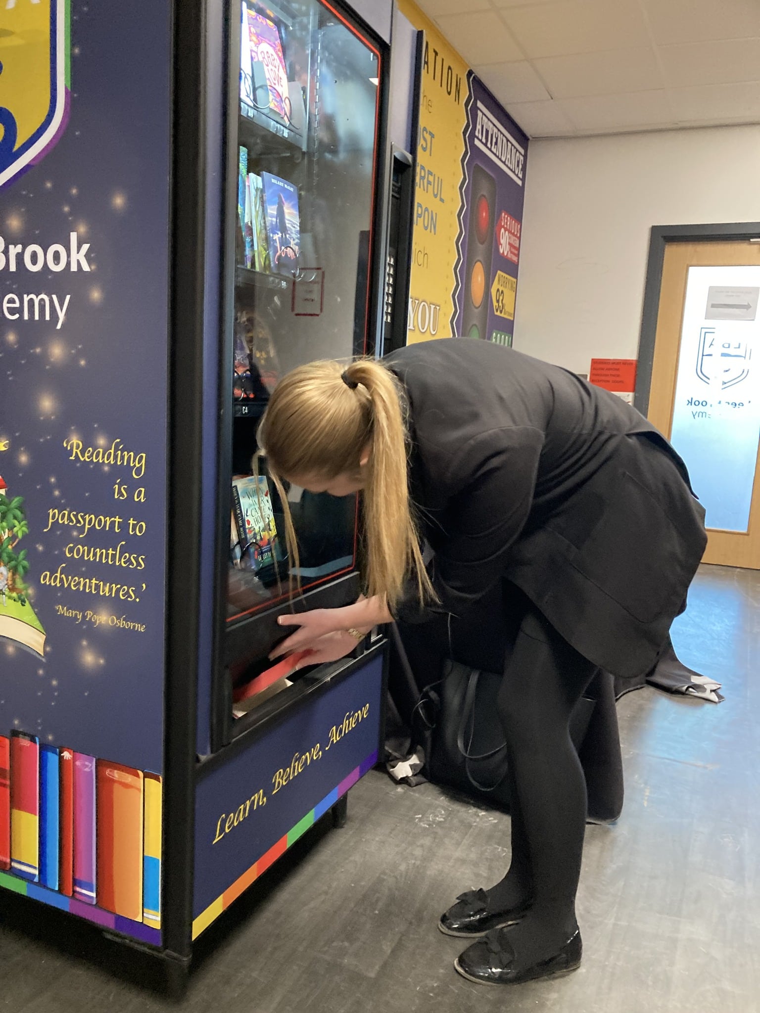 Book vending machine whets students’ appetite - Penguin PR